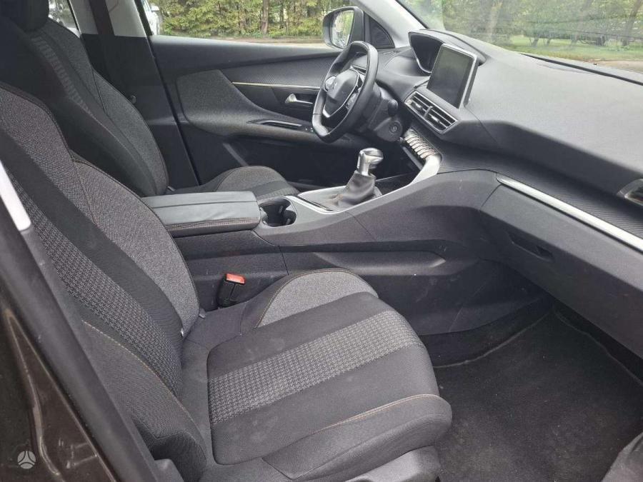 Pelēks Peugeot 3008 2017 Tauragė, ar dzinēja tilpumu 1.20 L un nobraukumu 100 tūkst. km par 7700 €, foto 6 vietnē AUTOMOTO.COM.LV