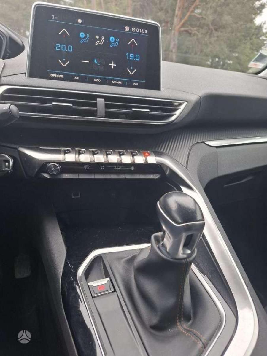 Pelēks Peugeot 3008 2017 Tauragė, ar dzinēja tilpumu 1.20 L un nobraukumu 100 tūkst. km par 7700 €, foto 8 vietnē AUTOMOTO.COM.LV