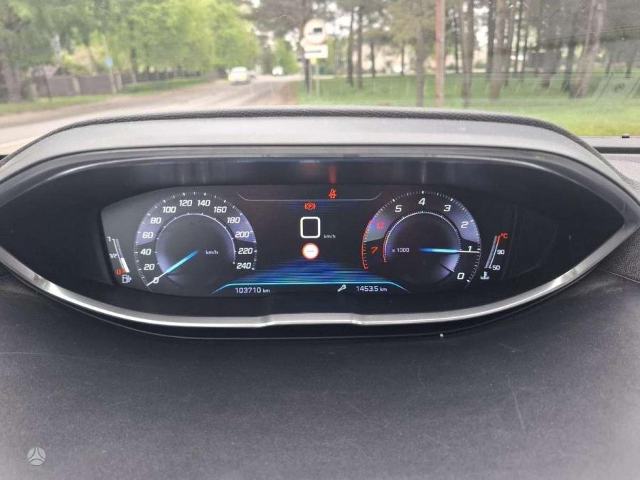 Pelēks Peugeot 3008 2017 Tauragė, ar dzinēja tilpumu 1.20 L un nobraukumu 100 tūkst. km par 7700 €, foto 9 vietnē AUTOMOTO.COM.LV
