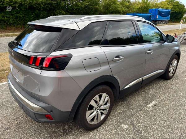 Peugeot 3008 2017 in Kaunas on AUTOMOTO.COM.LV Grey Peugeot 3008 2017 in Kaunas, with an engine capacity of 1.56 L and mileage of 247 thousand km for 9100 €, photo 3 on AUTOMOTO.COM.LV