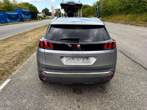 Peugeot 3008 2017 in Kaunas on AUTOMOTO.COM.LV Grey Peugeot 3008 2017 in Kaunas, with an engine capacity of 1.56 L and mileage of 247 thousand km for 9100 €, photo 4 on AUTOMOTO.COM.LV