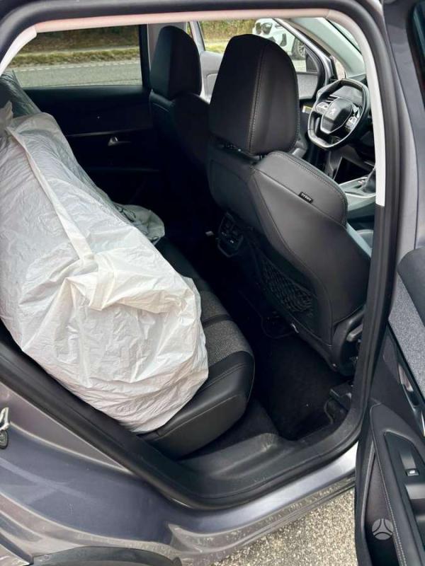 Peugeot 3008 2017 in Kaunas on AUTOMOTO.COM.LV Grey Peugeot 3008 2017 in Kaunas, with an engine capacity of 1.56 L and mileage of 247 thousand km for 9100 €, photo 9 on AUTOMOTO.COM.LV