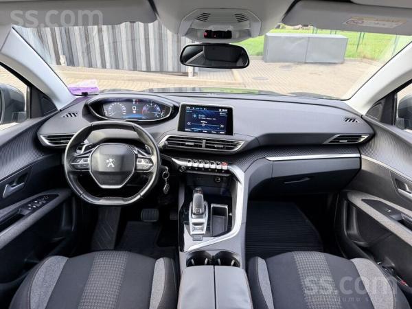 Peugeot 3008 2017 in Riga on AUTOMOTO.COM.LV Grey Peugeot 3008 2017 in Riga, with an engine capacity of 1.20 L and mileage of 76 thousand km for 11950 €, photo 10 on AUTOMOTO.COM.LV