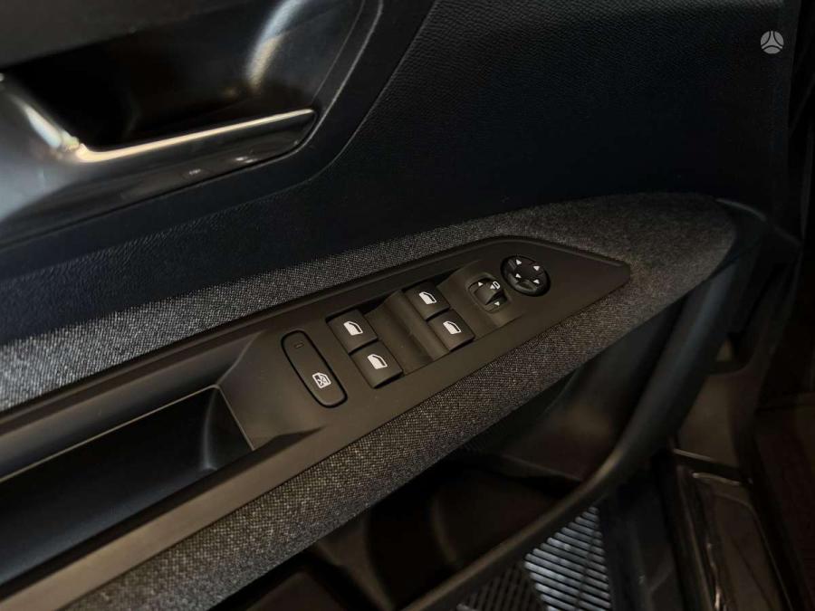 Pelēks Peugeot 3008 2017 Kauņa, ar dzinēja tilpumu 1.20 L un nobraukumu 152 tūkst. km par 11490 €, foto 25 vietnē AUTOMOTO.COM.LV