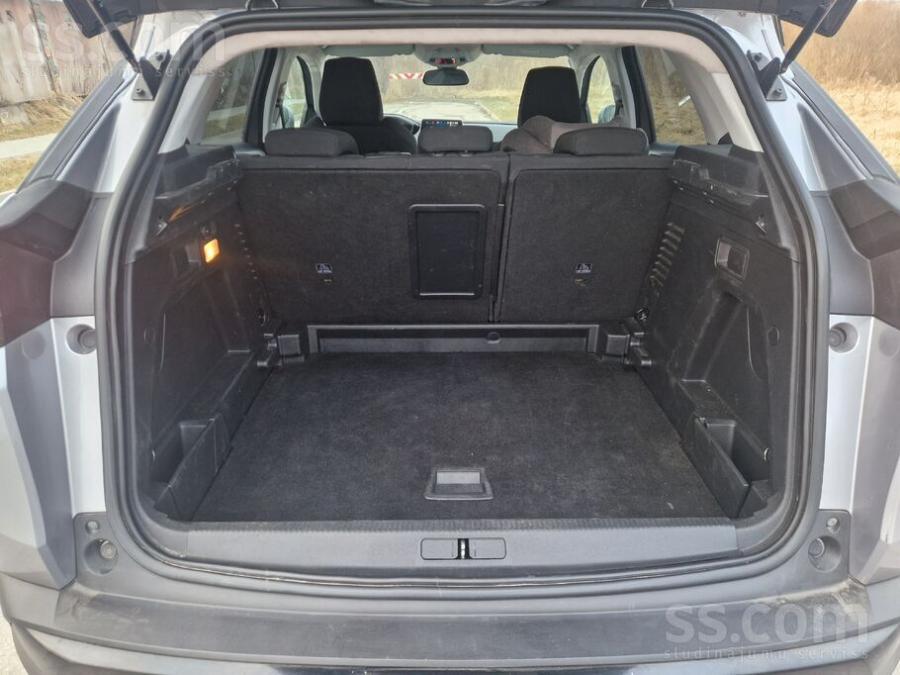 Pelēks Peugeot 3008 2017 Jelgava, ar dzinēja tilpumu 1.60 L un nobraukumu 286 tūkst. km par 9000 €, foto 16 vietnē AUTOMOTO.COM.LV