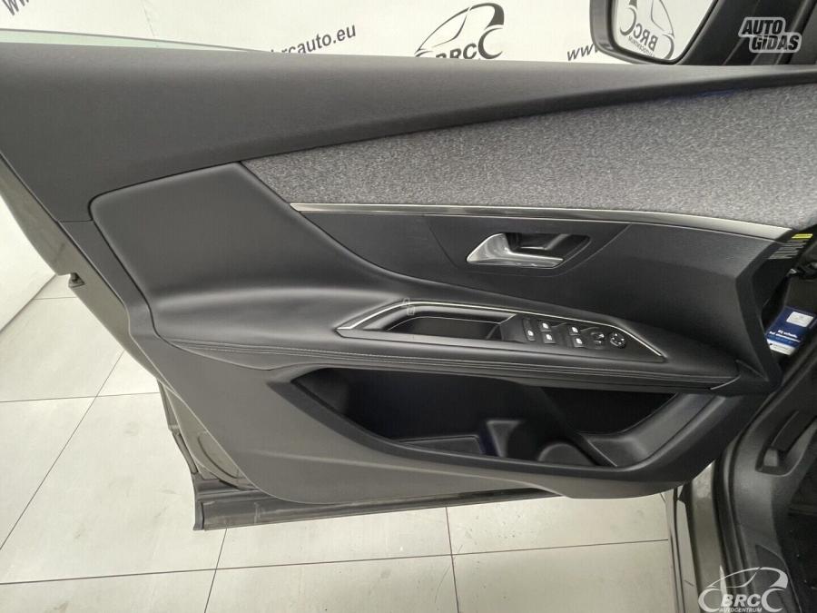 Grey Peugeot 3008 2018 in Avizieniai, with an engine capacity of 1.20 L and mileage of 226 thousand km for 8900 €, photo 21 on AUTOMOTO.COM.LV