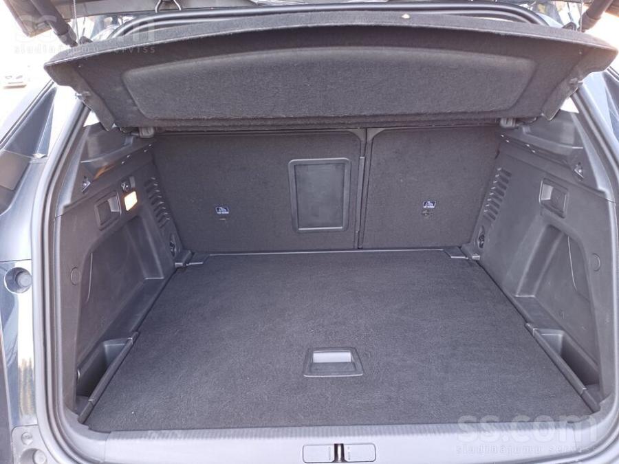 Pelēks Peugeot 3008 2018 Valmiera, ar dzinēja tilpumu 1.20 L un nobraukumu 141 tūkst. km par 12500 €, foto 8 vietnē AUTOMOTO.COM.LV