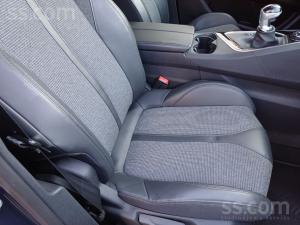 Pelēks Peugeot 3008 2018 Valmiera, ar dzinēja tilpumu 1.20 L un nobraukumu 141 tūkst. km par 12500 €, foto 13 vietnē AUTOMOTO.COM.LV