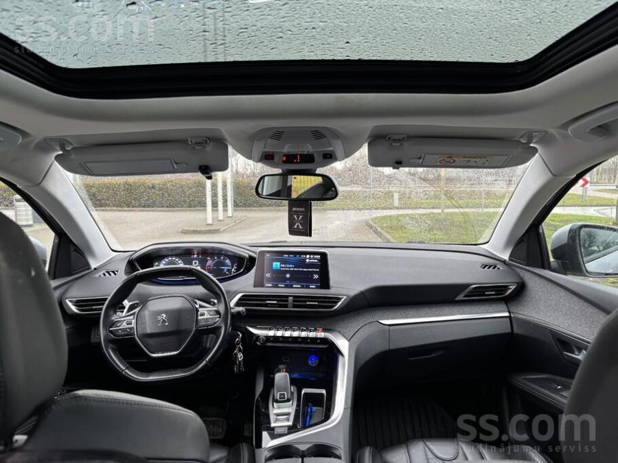 Grey Peugeot 3008 2018 in Jelgava, with an engine capacity of 1.50 L and mileage of 212 thousand km for 12000 €, photo 4 on AUTOMOTO.COM.LV