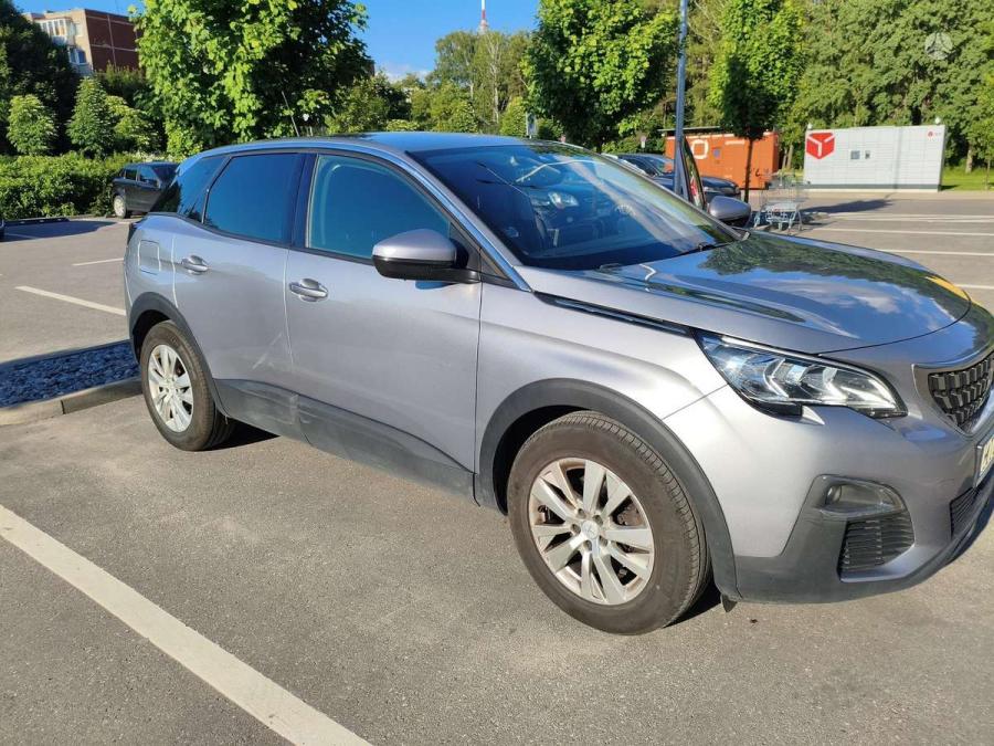 Grey Peugeot 3008 2018 in Vilnius, with an engine capacity of 1.20 L and mileage of 201 thousand km for 7700 €, photo 4 on AUTOMOTO.COM.LV