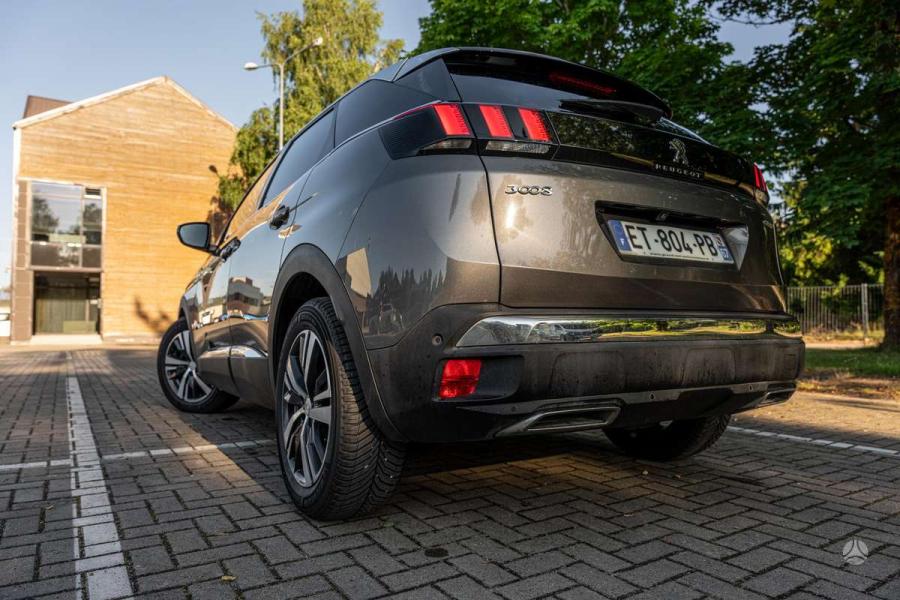 Grey Peugeot 3008 2018 in Vilnius, with an engine capacity of 1.56 L and mileage of 218 thousand km for 11900 €, photo 18 on AUTOMOTO.COM.LV