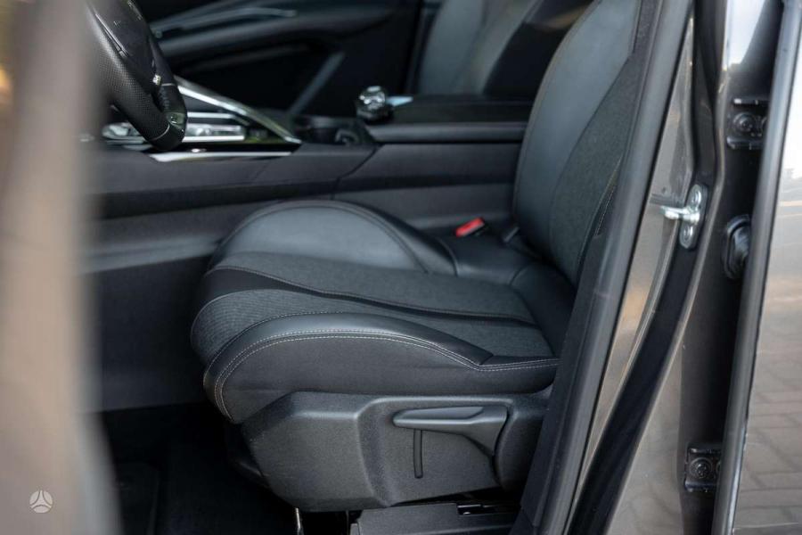 Grey Peugeot 3008 2018 in Vilnius, with an engine capacity of 1.56 L and mileage of 218 thousand km for 11900 €, photo 32 on AUTOMOTO.COM.LV
