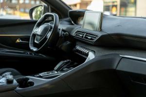 Grey Peugeot 3008 2018 in Vilnius, with an engine capacity of 1.56 L and mileage of 218 thousand km for 11900 €, photo 37 on AUTOMOTO.COM.LV