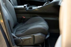 Grey Peugeot 3008 2018 in Vilnius, with an engine capacity of 1.56 L and mileage of 218 thousand km for 11900 €, photo 38 on AUTOMOTO.COM.LV