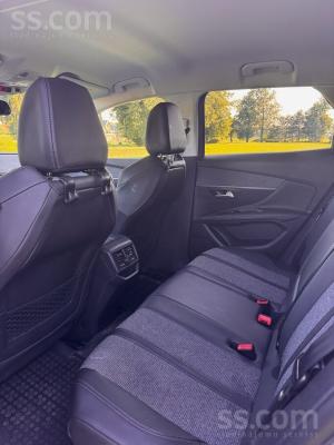 Grey Peugeot 3008 2018 in Riga, with an engine capacity of 1.60 L and mileage of 232 thousand km for 11600 €, photo 10 on AUTOMOTO.COM.LV