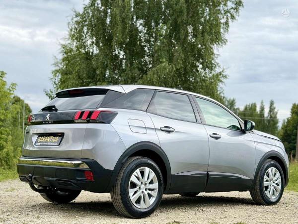 Grey Peugeot 3008 2018 in Siauliai, with an engine capacity of 1.50 L and mileage of 177 thousand km for 13750 €, photo 4 on AUTOMOTO.COM.LV