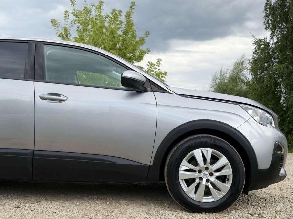 Grey Peugeot 3008 2018 in Siauliai, with an engine capacity of 1.50 L and mileage of 177 thousand km for 13750 €, photo 10 on AUTOMOTO.COM.LV