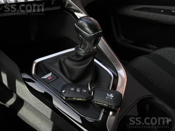 Pelēks Peugeot 3008 2018 Liepāja, ar dzinēja tilpumu 1.20 L un nobraukumu 50 tūkst. km par 14950 €, foto 9 vietnē AUTOMOTO.COM.LV