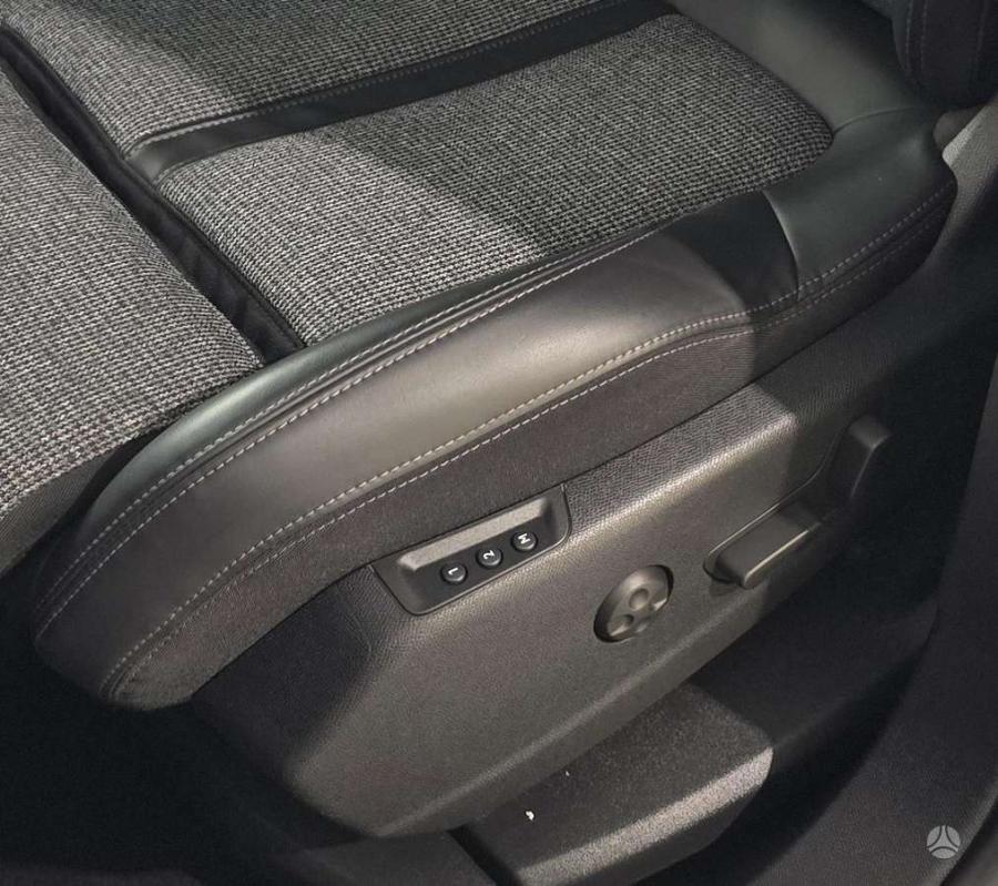 Pelēks Peugeot 3008 2018 Šauļi, ar dzinēja tilpumu 1.20 L un nobraukumu 118 tūkst. km par 10900 €, foto 13 vietnē AUTOMOTO.COM.LV