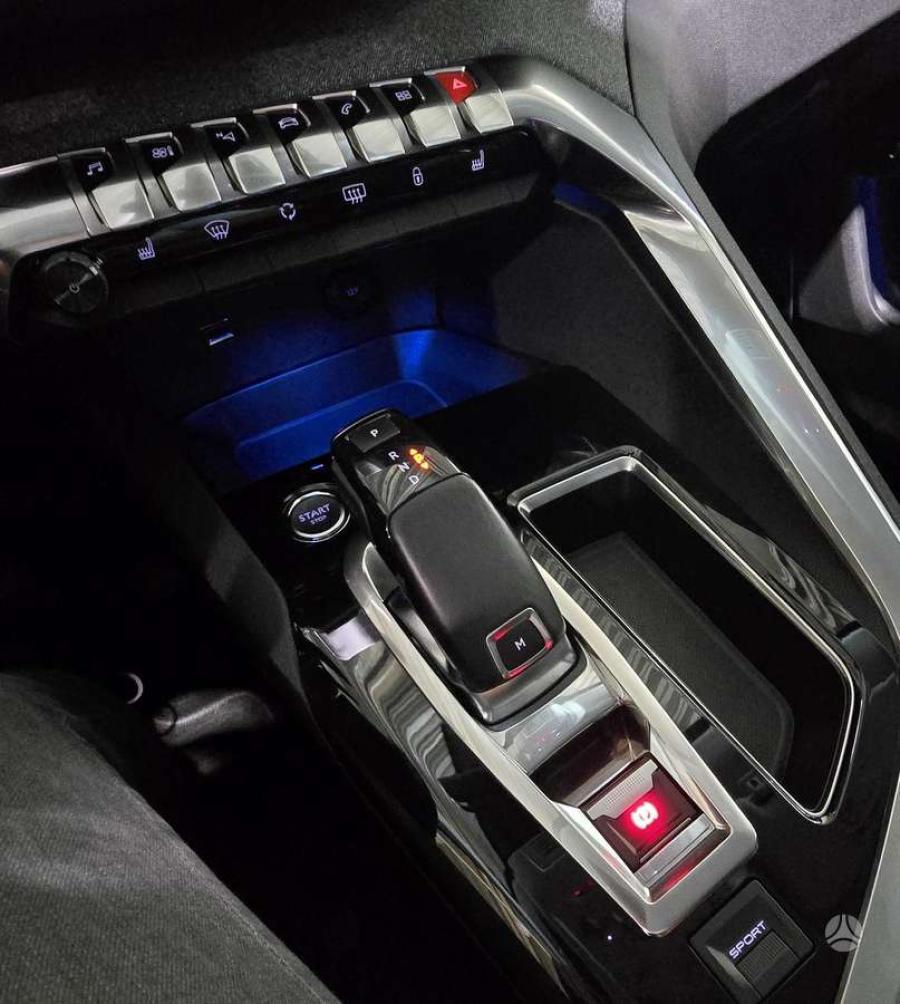 Pelēks Peugeot 3008 2018 Šauļi, ar dzinēja tilpumu 1.20 L un nobraukumu 118 tūkst. km par 10900 €, foto 16 vietnē AUTOMOTO.COM.LV