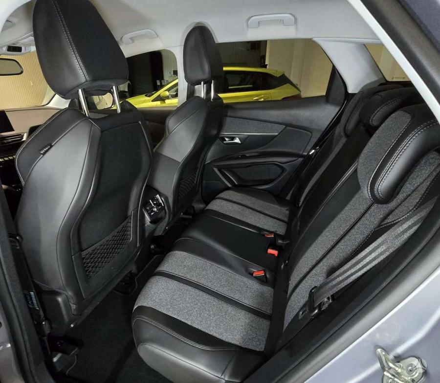 Pelēks Peugeot 3008 2018 Šauļi, ar dzinēja tilpumu 1.20 L un nobraukumu 118 tūkst. km par 10900 €, foto 24 vietnē AUTOMOTO.COM.LV