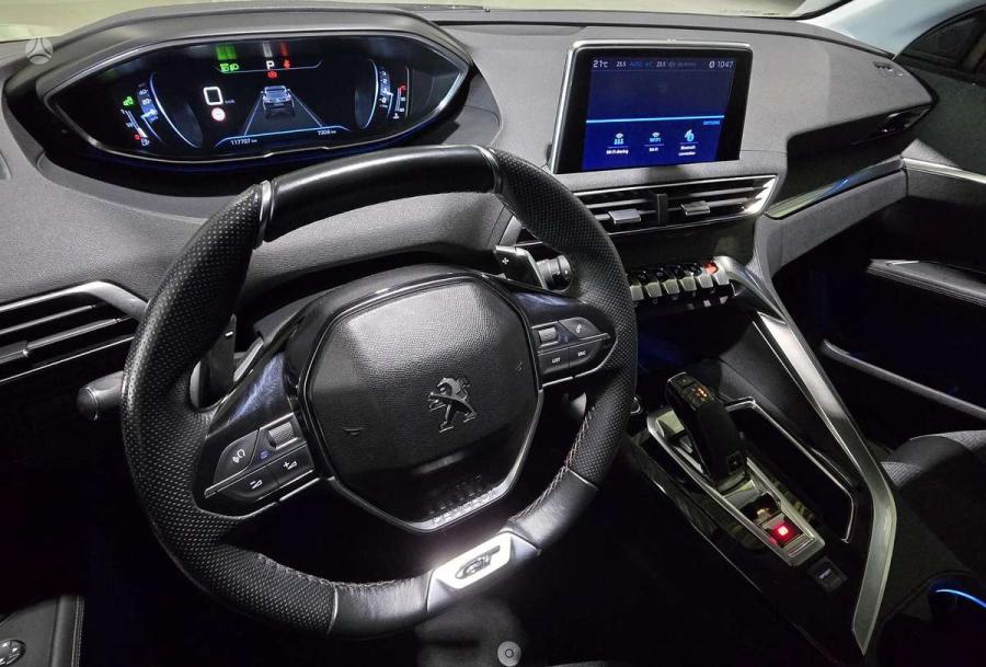 Pelēks Peugeot 3008 2018 Šauļi, ar dzinēja tilpumu 1.20 L un nobraukumu 118 tūkst. km par 10900 €, foto 26 vietnē AUTOMOTO.COM.LV