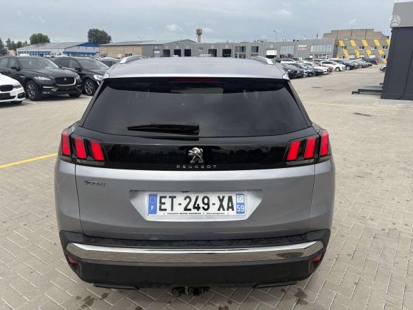 Grey Peugeot 3008 2018 in Vilnius, with an engine capacity of 1.56 L and mileage of 250 thousand km for 11600 €, photo 6 on AUTOMOTO.COM.LV