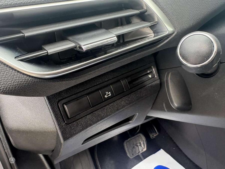 Pelēks Peugeot 3008 2018 Viļņa, ar dzinēja tilpumu 1.56 L un nobraukumu 250 tūkst. km par 11600 €, foto 15 vietnē AUTOMOTO.COM.LV