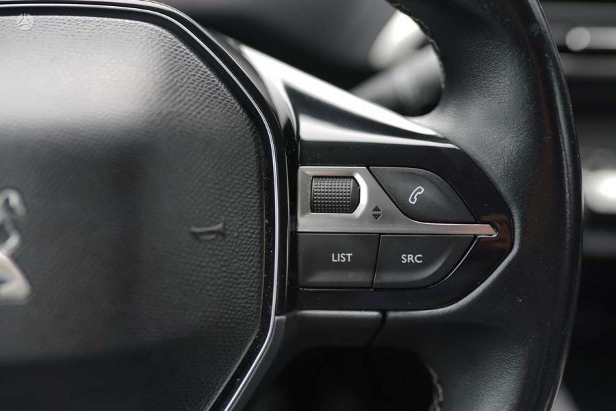 Pelēks Peugeot 3008 2018 Viļņa, ar dzinēja tilpumu 1.50 L un nobraukumu 156 tūkst. km par 11500 €, foto 23 vietnē AUTOMOTO.COM.LV