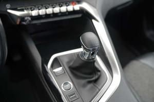 Pelēks Peugeot 3008 2018 Viļņa, ar dzinēja tilpumu 1.50 L un nobraukumu 156 tūkst. km par 11500 €, foto 37 vietnē AUTOMOTO.COM.LV