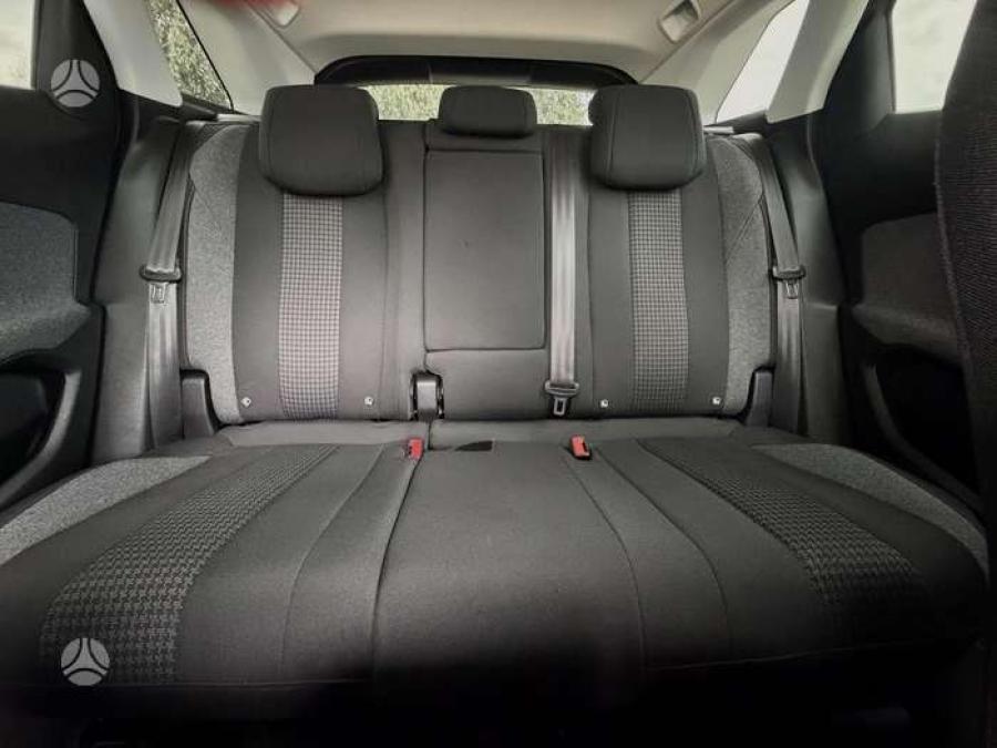 Grey Peugeot 3008 2018 in Siauliai, with an engine capacity of 1.50 L and mileage of 177 thousand km for 13750 €, photo 37 on AUTOMOTO.COM.LV