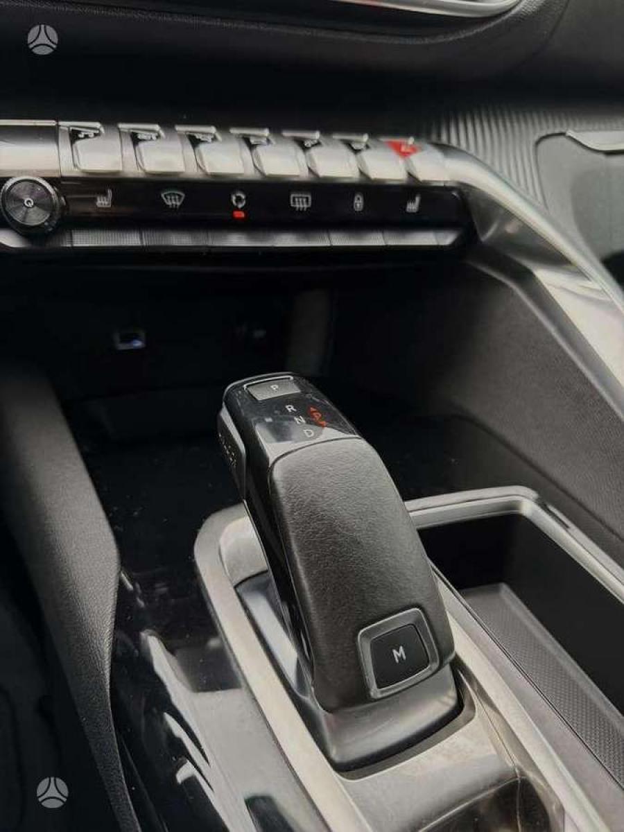 Grey Peugeot 3008 2018 in Siauliai, with an engine capacity of 1.50 L and mileage of 177 thousand km for 13750 €, photo 41 on AUTOMOTO.COM.LV