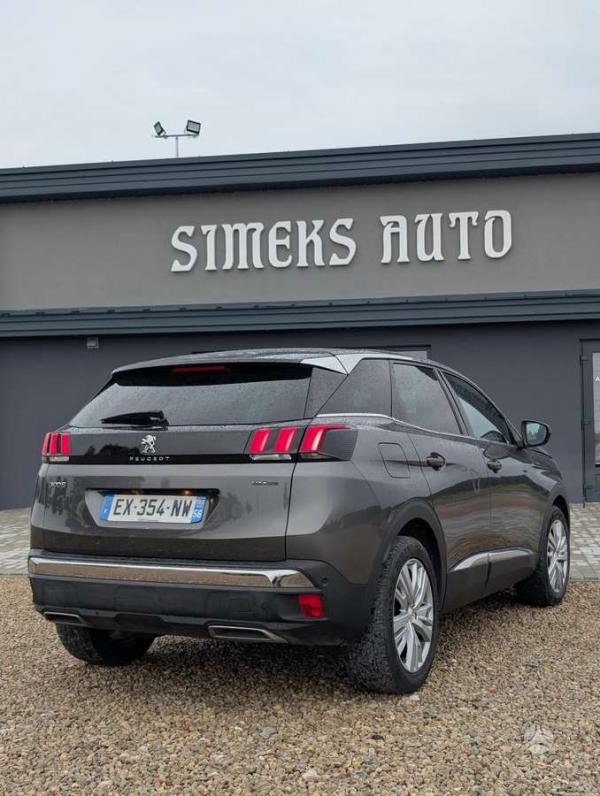 Grey Peugeot 3008 2018 in Taurage, with an engine capacity of 1.50 L and mileage of 210 thousand km for 10800 €, photo 5 on AUTOMOTO.COM.LV