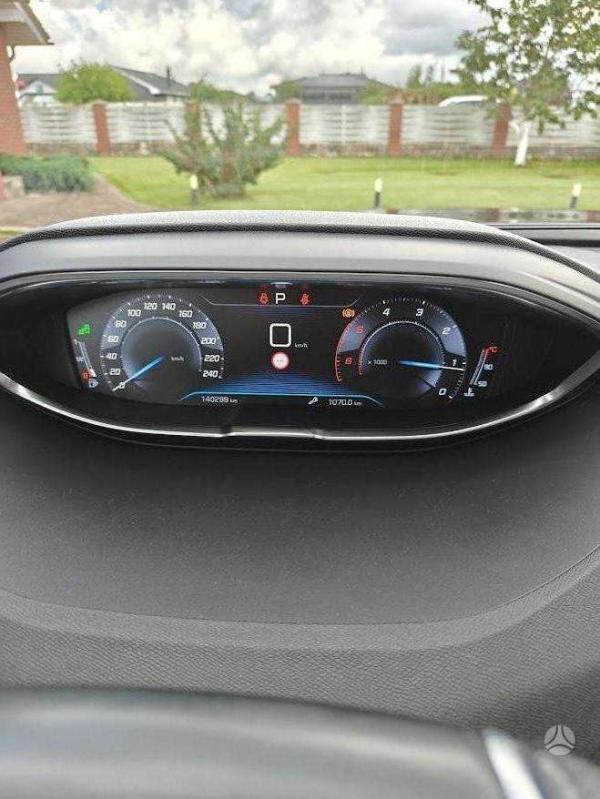 Grey Peugeot 3008 2018 in Gargzdai, with an engine capacity of 1.50 L and mileage of 140 thousand km for 13995 €, photo 8 on AUTOMOTO.COM.LV