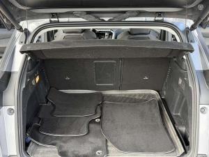 Grey Peugeot 3008 2018 in Taurage, with an engine capacity of 2.00 L and mileage of 182 thousand km for 11600 €, photo 41 on AUTOMOTO.COM.LV