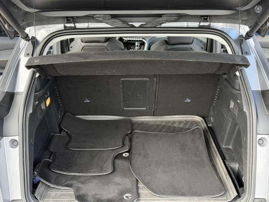 Grey Peugeot 3008 2018 in Taurage, with an engine capacity of 2.00 L and mileage of 182 thousand km for 11600 €, photo 41 on AUTOMOTO.COM.LV
