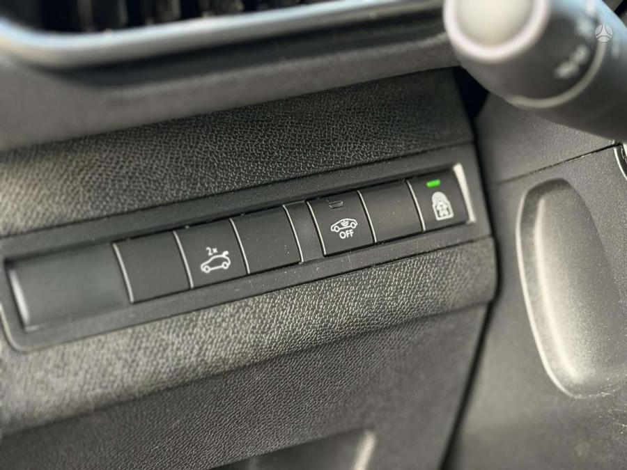 Grey Peugeot 3008 2018 in Taurage, with an engine capacity of 2.00 L and mileage of 182 thousand km for 11600 €, photo 49 on AUTOMOTO.COM.LV
