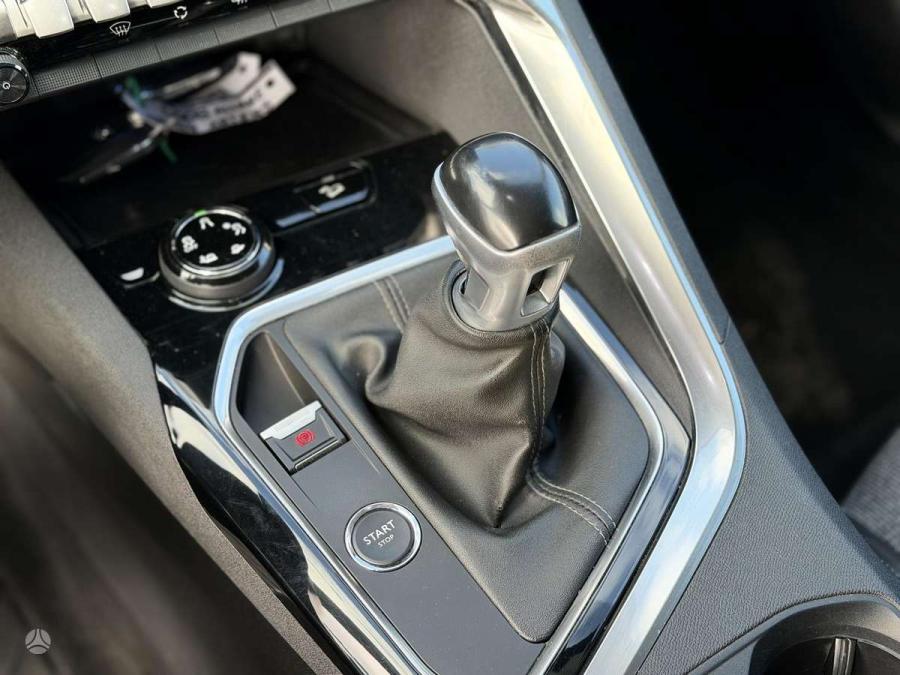 Grey Peugeot 3008 2018 in Taurage, with an engine capacity of 2.00 L and mileage of 182 thousand km for 11600 €, photo 52 on AUTOMOTO.COM.LV