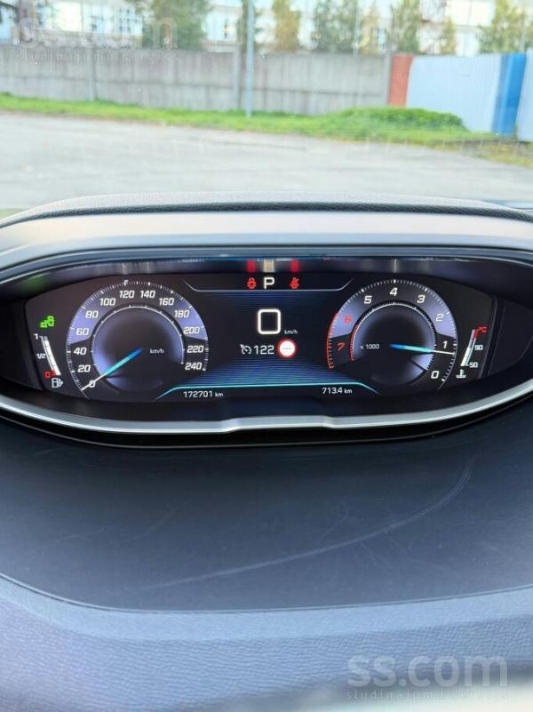 Grey Peugeot 3008 2018 in Riga, with an engine capacity of 1.20 L and mileage of 170 thousand km for 14000 €, photo 10 on AUTOMOTO.COM.LV