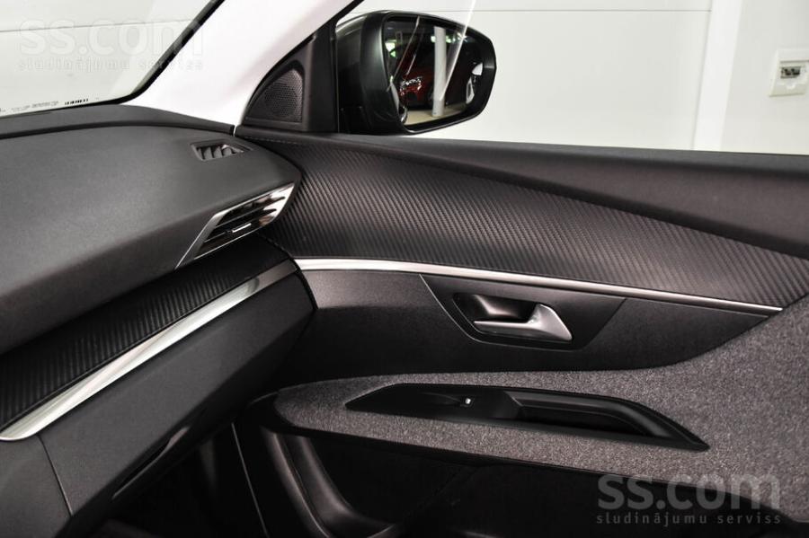 Grey Peugeot 3008 2018 in Riga, with an engine capacity of 1.60 L and mileage of 81 thousand km for 12390 €, photo 13 on AUTOMOTO.COM.LV