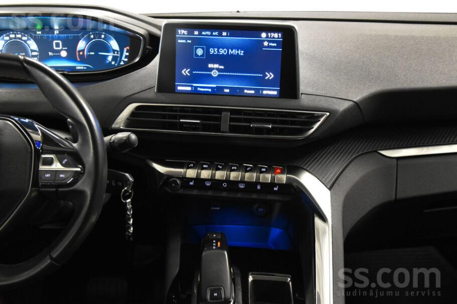 Grey Peugeot 3008 2018 in Riga, with an engine capacity of 1.60 L and mileage of 81 thousand km for 12390 €, photo 20 on AUTOMOTO.COM.LV