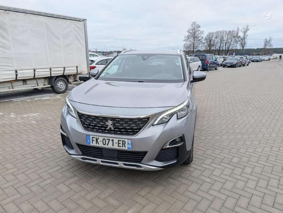 Grey Peugeot 3008 2019 in Taurage, with an engine capacity of 1.50 L and mileage of 164 thousand km for 12900 €, photo 2 on AUTOMOTO.COM.LV