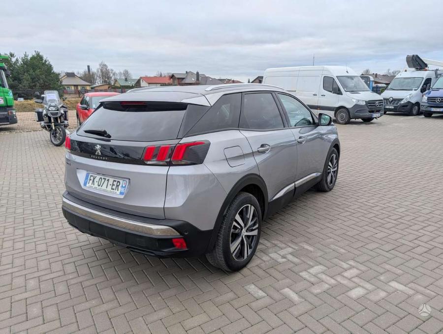 Grey Peugeot 3008 2019 in Taurage, with an engine capacity of 1.50 L and mileage of 164 thousand km for 12900 €, photo 5 on AUTOMOTO.COM.LV