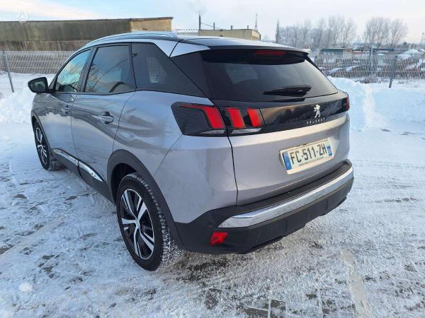 Grey Peugeot 3008 2019 in Taurage, with an engine capacity of 1.20 L and mileage of 97 thousand km for 10500 €, photo 5 on AUTOMOTO.COM.LV