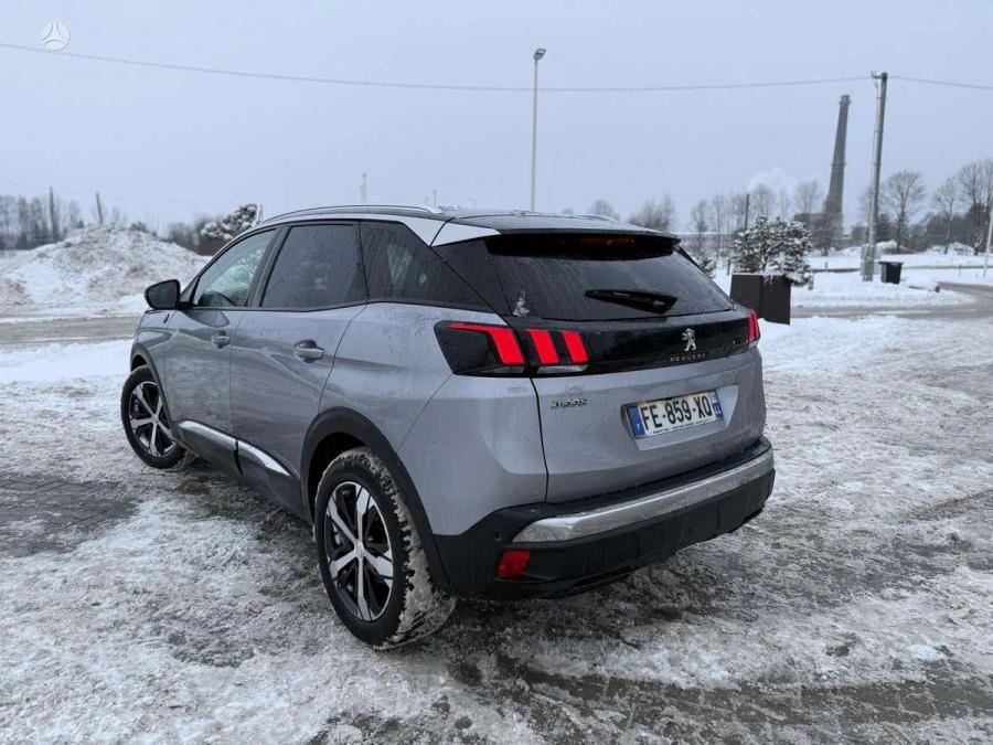 Grey Peugeot 3008 2019 in Taurage, with an engine capacity of 1.20 L and mileage of 117 thousand km for 10500 €, photo 4 on AUTOMOTO.COM.LV