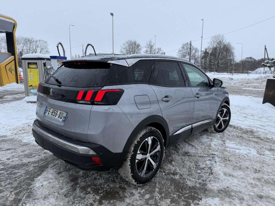 Grey Peugeot 3008 2019 in Taurage, with an engine capacity of 1.20 L and mileage of 117 thousand km for 10500 €, photo 7 on AUTOMOTO.COM.LV