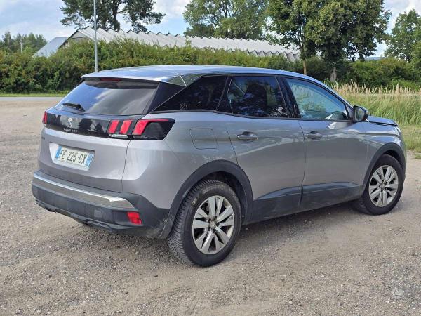 Grey Peugeot 3008 2019 in Taurage, with an engine capacity of 1.50 L and mileage of 320 thousand km for 8800 €, photo 4 on AUTOMOTO.COM.LV