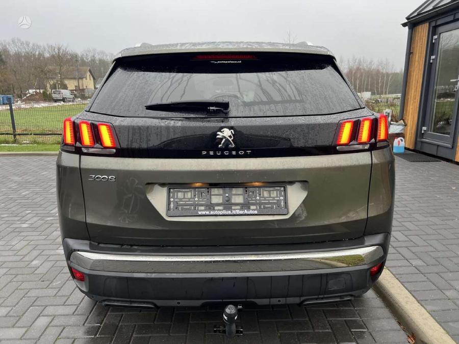 Grey Peugeot 3008 2020 in Kaunas, with an engine capacity of 1.20 L and mileage of 166 thousand km for 13800 €, photo 7 on AUTOMOTO.COM.LV