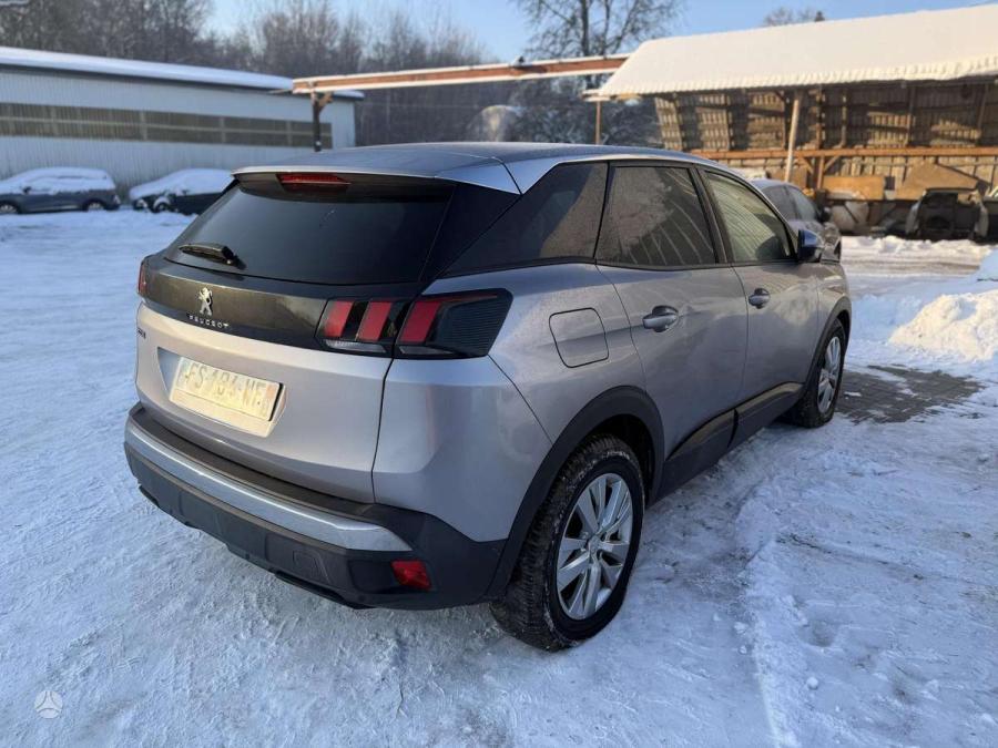 Grey Peugeot 3008 2020 in Kaunas, with an engine capacity of 1.20 L and mileage of 129 thousand km for 11858 €, photo 3 on AUTOMOTO.COM.LV