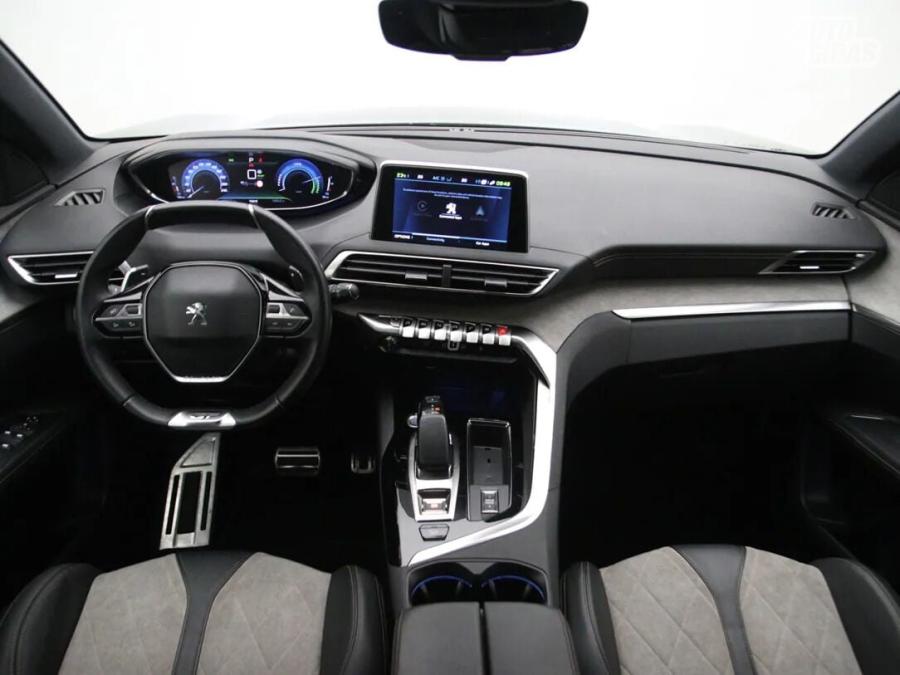 Grey Peugeot 3008 2020 in Vilnius, with an engine capacity of 1.60 L and mileage of 239 thousand km for 14699 €, photo 3 on AUTOMOTO.COM.LV